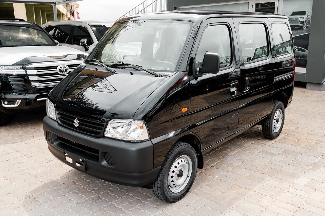 Suzuki EECO 1.2L Gasolina MT-7 lugares | Compre seu carro novo 👍️.