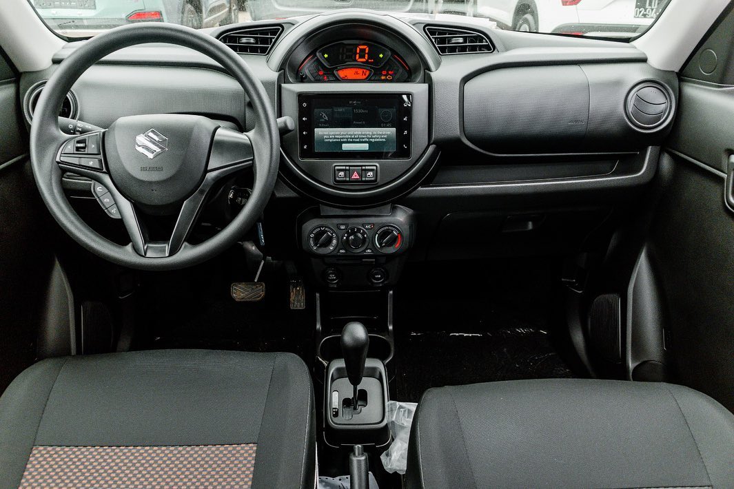 Suzuki S-presso 1.0L Transmissão Automatica | Compre seu carro novo 👍️.